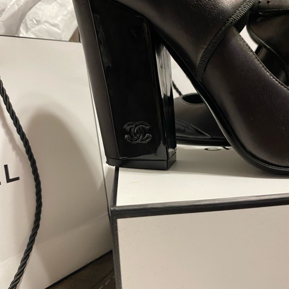 CHANEL | Shoes | Chanel New Vintage Ladies 95s Design Double Tone Side ...